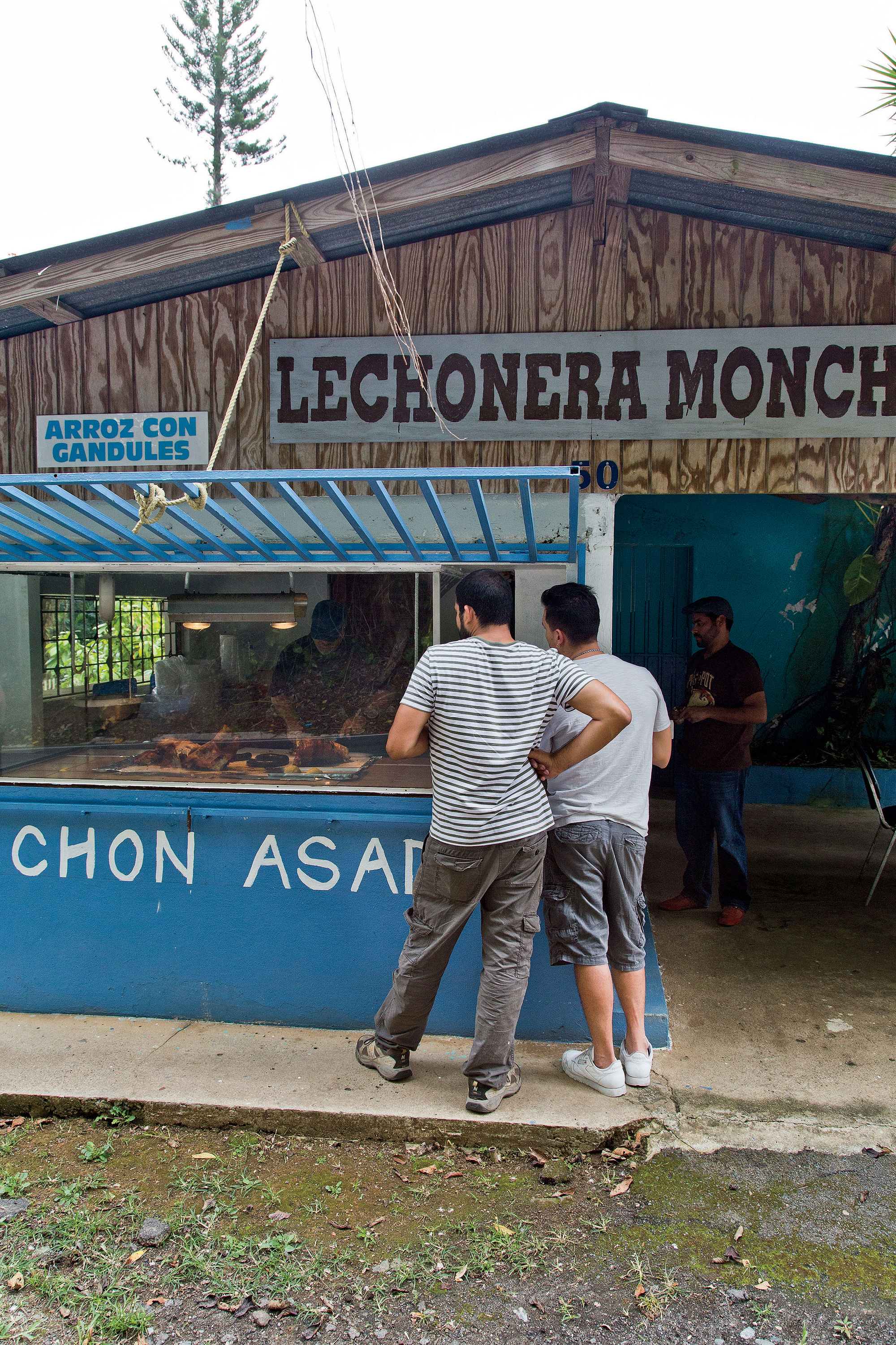 Puerto Rican Pig Pickin’ – Garden & Gun