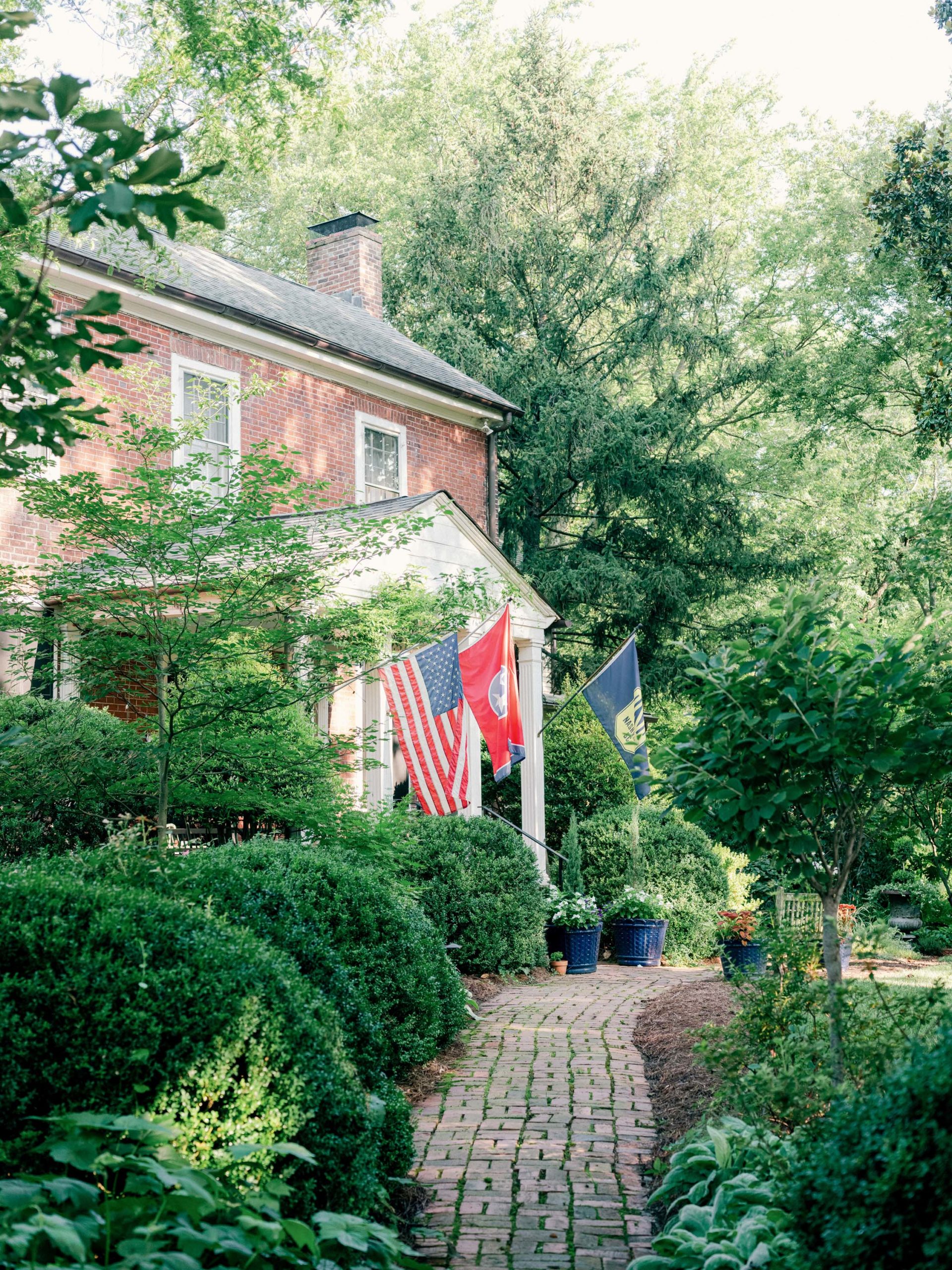 A Nashville Orchard-Turned-Oasis – Garden & Gun