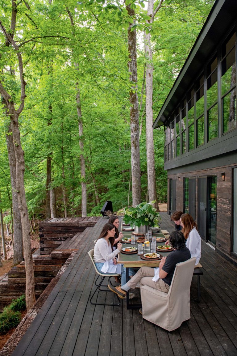 Inside Billy Reid's Stylish Alabama Lake House – Garden & Gun