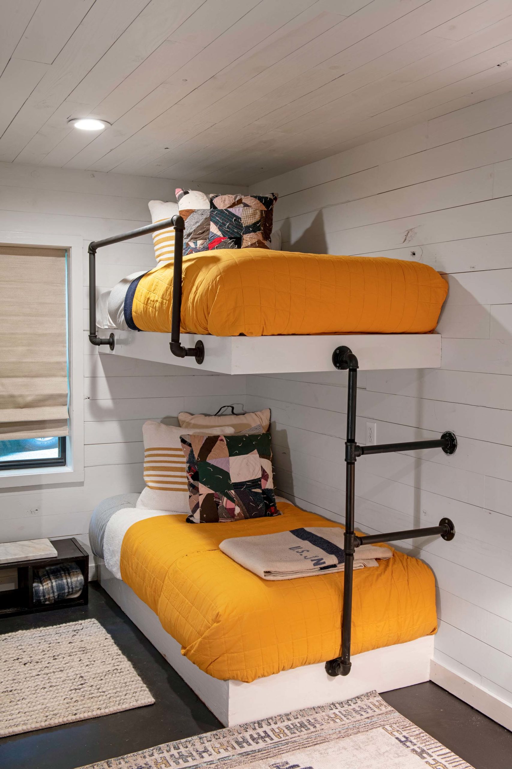 Inside Billy Reid's Stylish Alabama Lake House – Garden & Gun