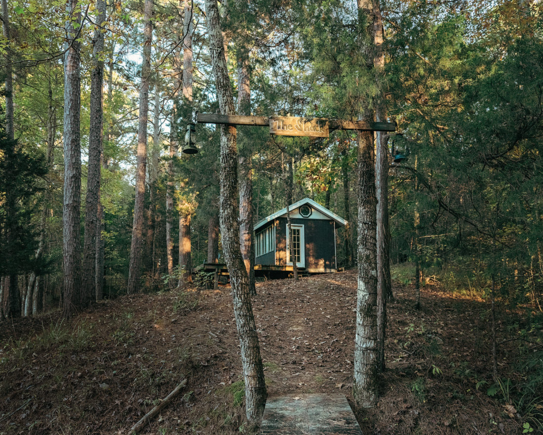 Inside Larry Brown's Writing Shack – Garden & Gun