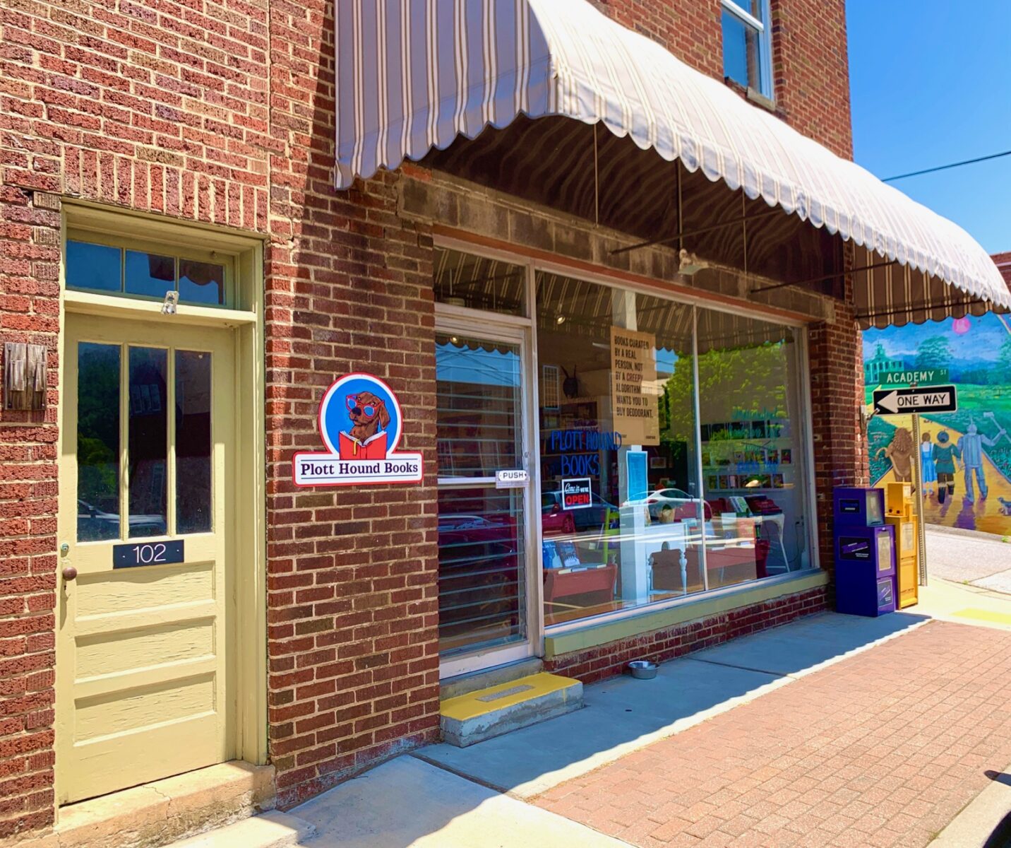 How the Celebrated Food Writer Ronni Lundy Cooked Up a Bookshop ...