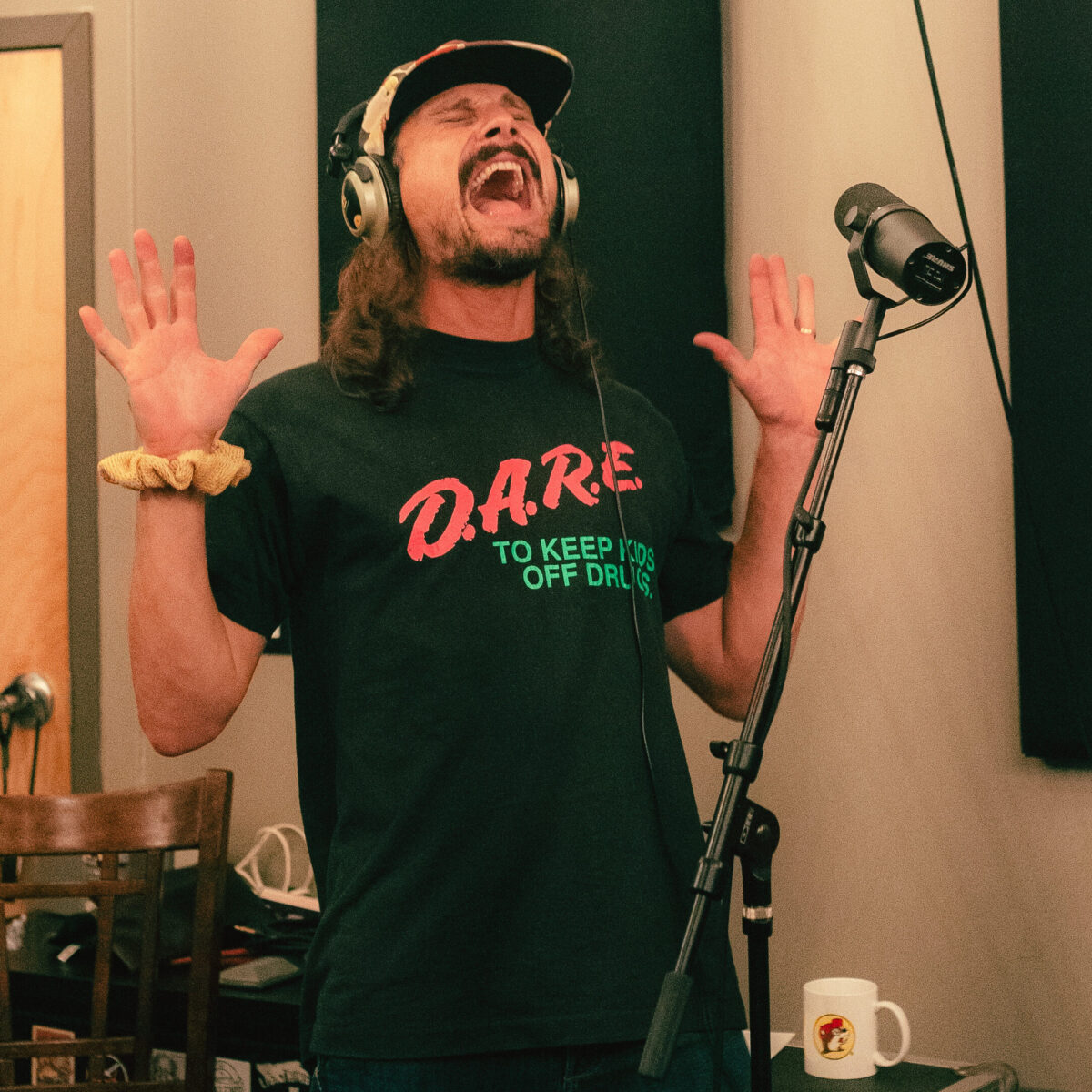 Song Premiere: The Vegabonds Join Womz of Futurebirds to Cover "Kids ...