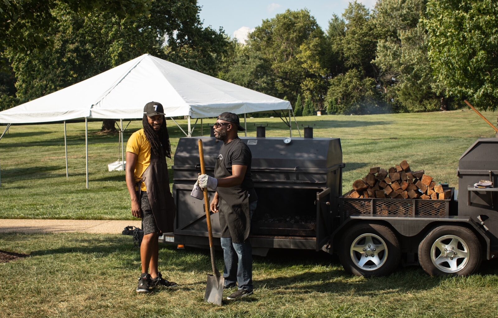 Six Grilling Tips from Rodney Scott and Bryan Furman – Garden & Gun