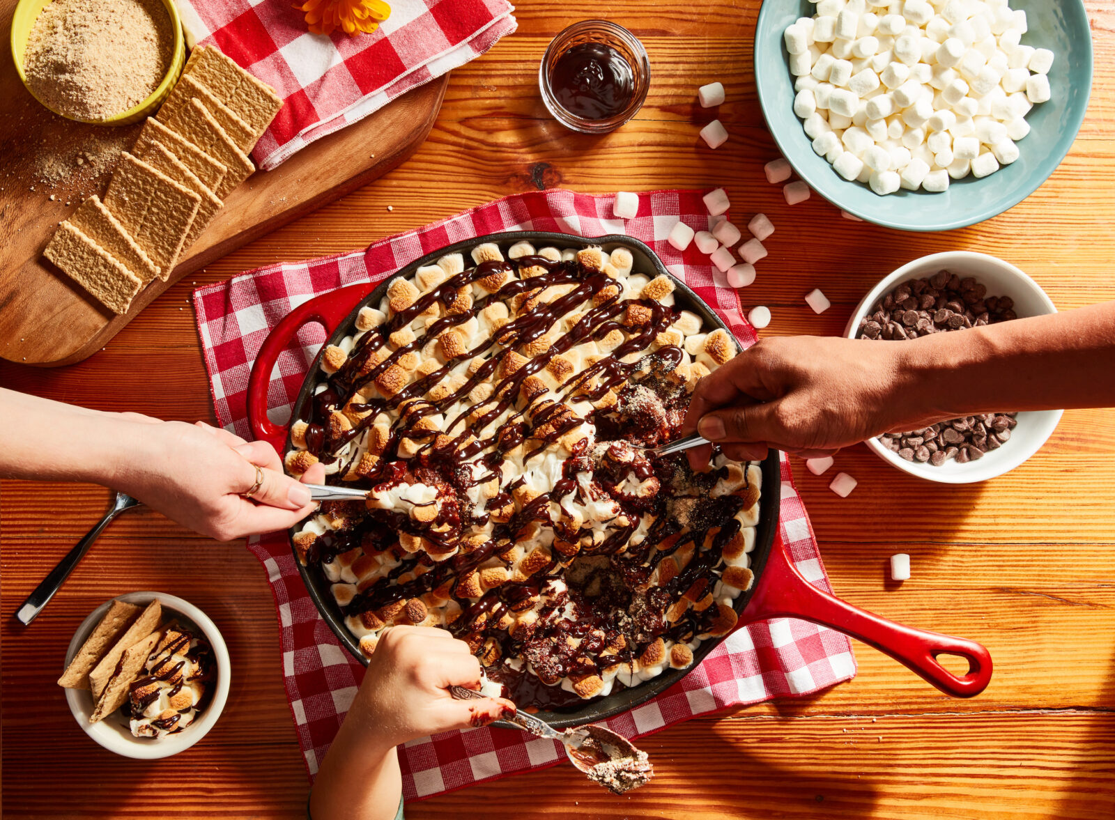 No Campfire? Here’s How to Make S’mores in a Skillet – Garden & Gun