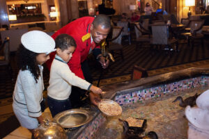 Duck Destiny: Meet Kenon Walker, the Peabody Hotel's Duckmaster ...