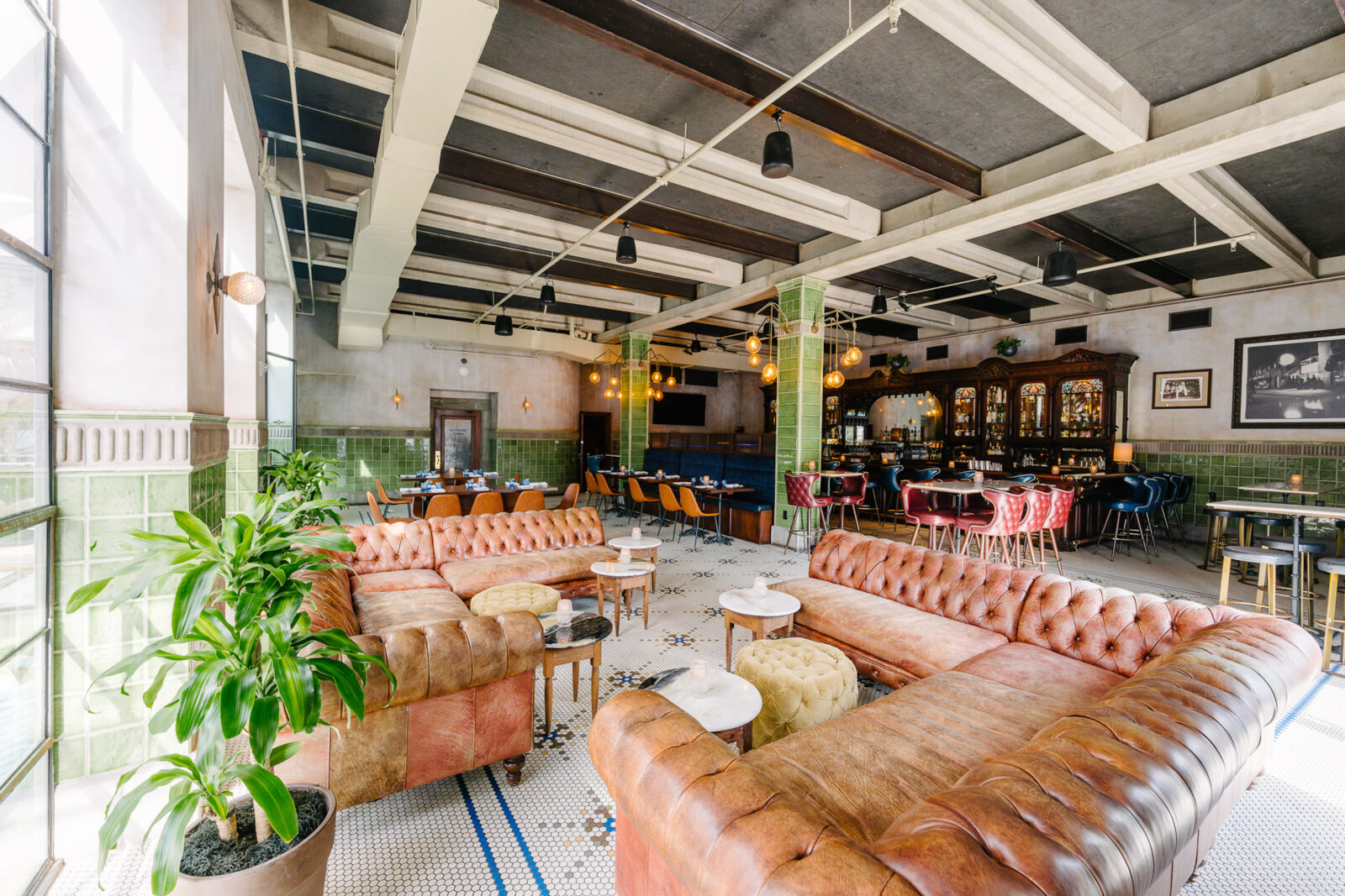 A Slab of Mahogany from a Storied New York Bar Still Serves Cocktails ...