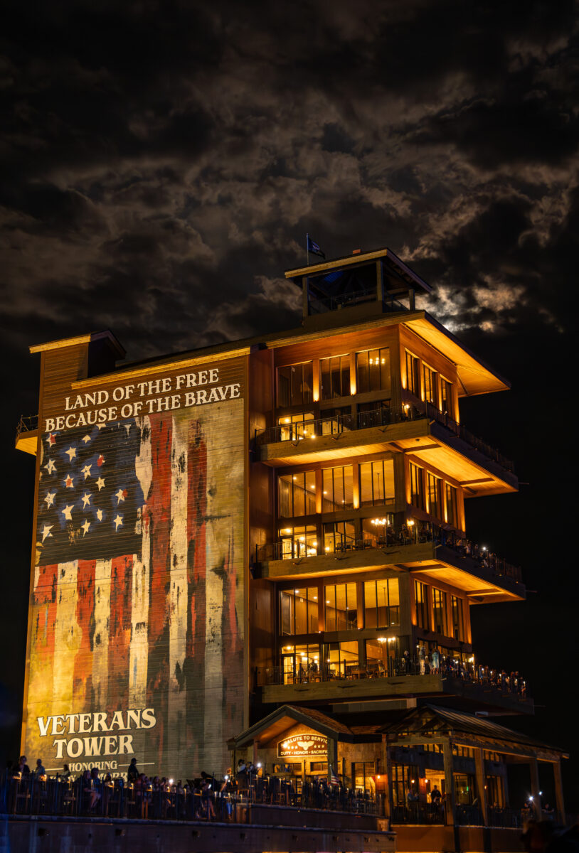 The Stunning Thunder Ridge Nature Arena Rises in the Ozarks – Garden & Gun