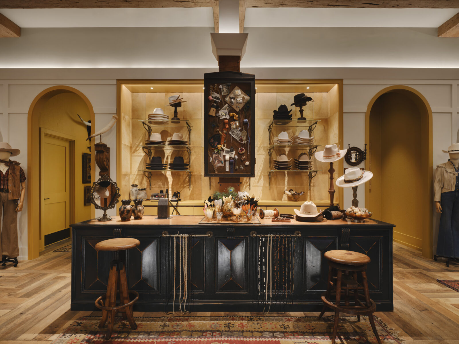 Kendra Scott’s Yellow Rose Lifestyle Brand Blooms in Downtown Austin ...