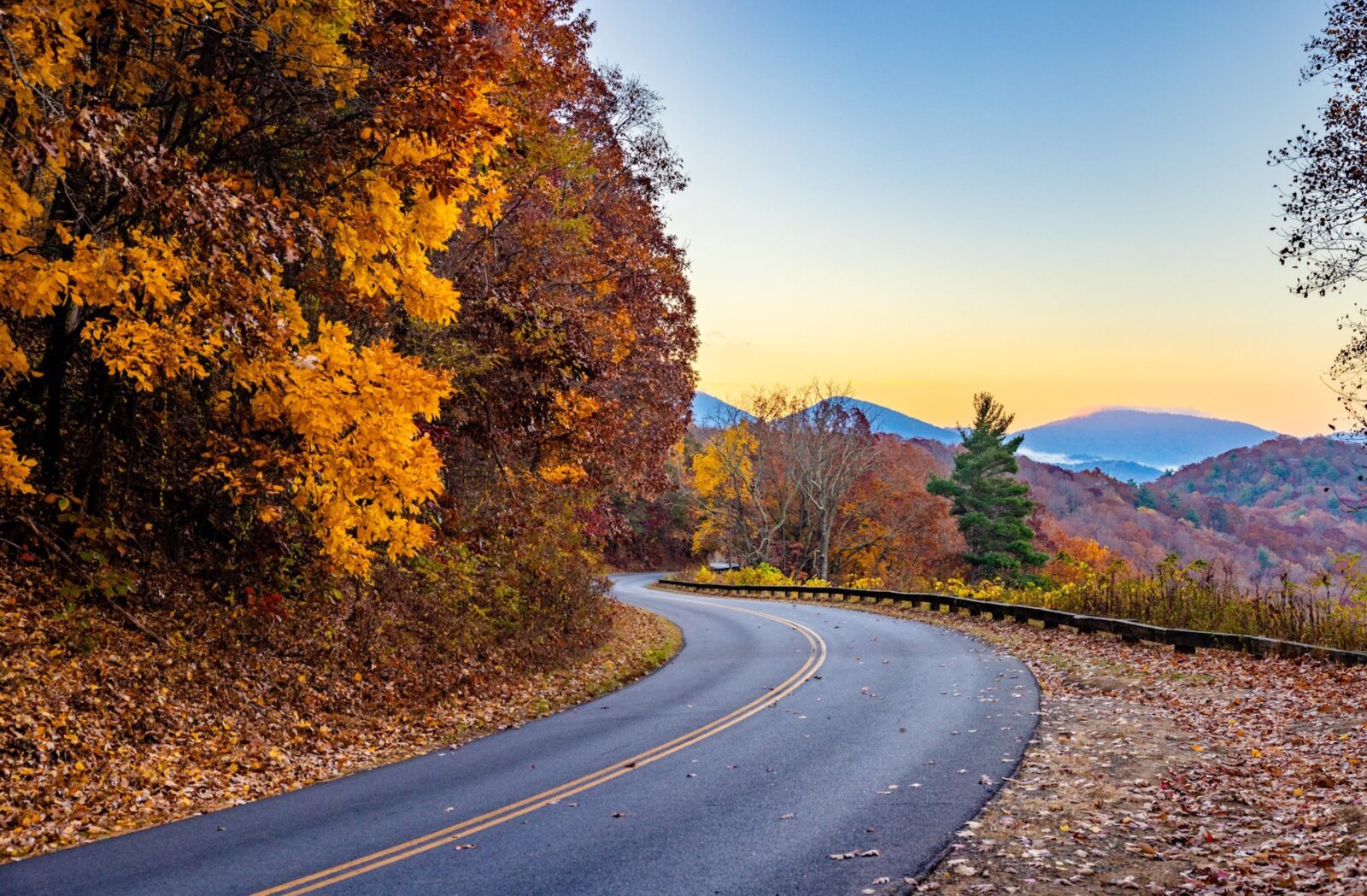 Just in Time for Leaf-Peeping Season, the Blue Ridge Parkway Reopens ...