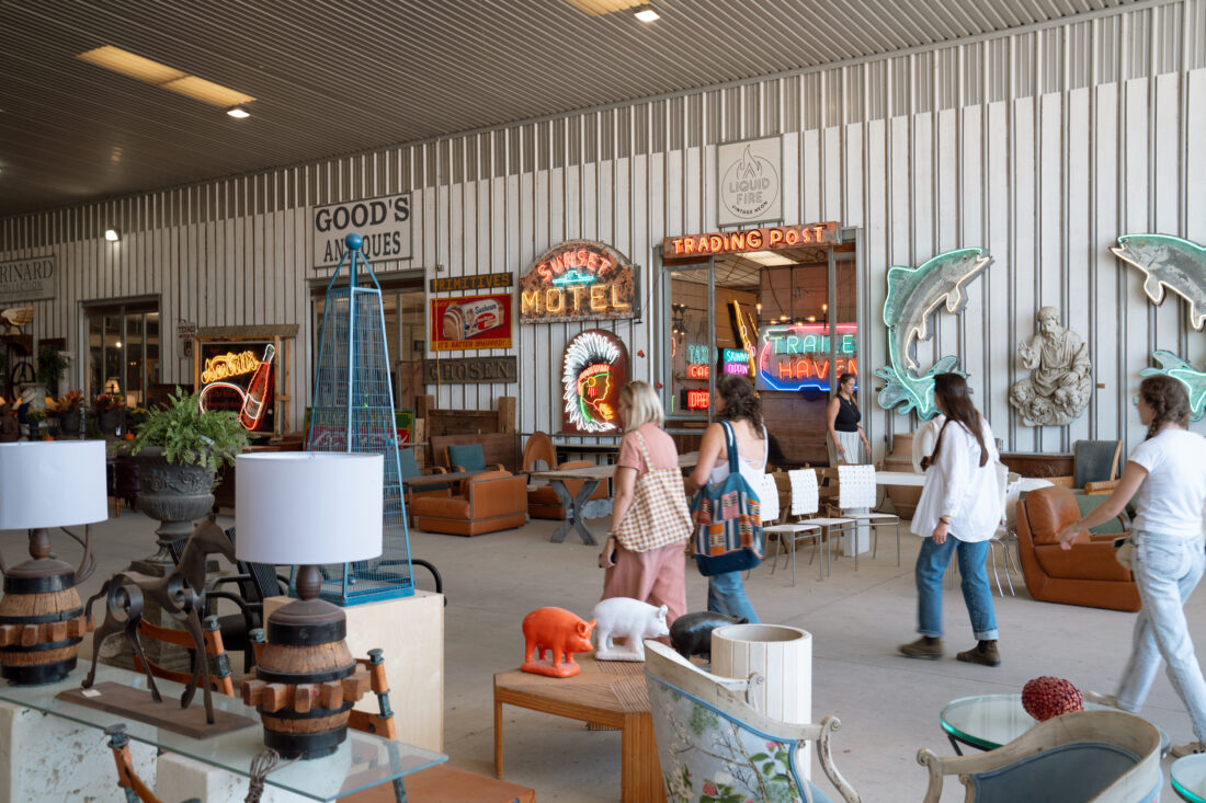 The Great Big Guide to Shopping the Round Top Antiques Fair – Garden & Gun